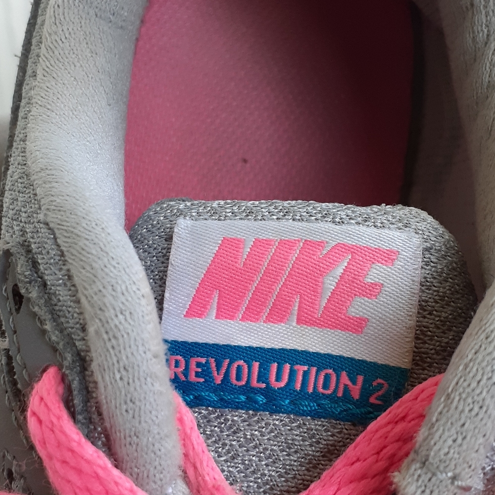 Nike Women's Revolution 2 Sneaker - Gem